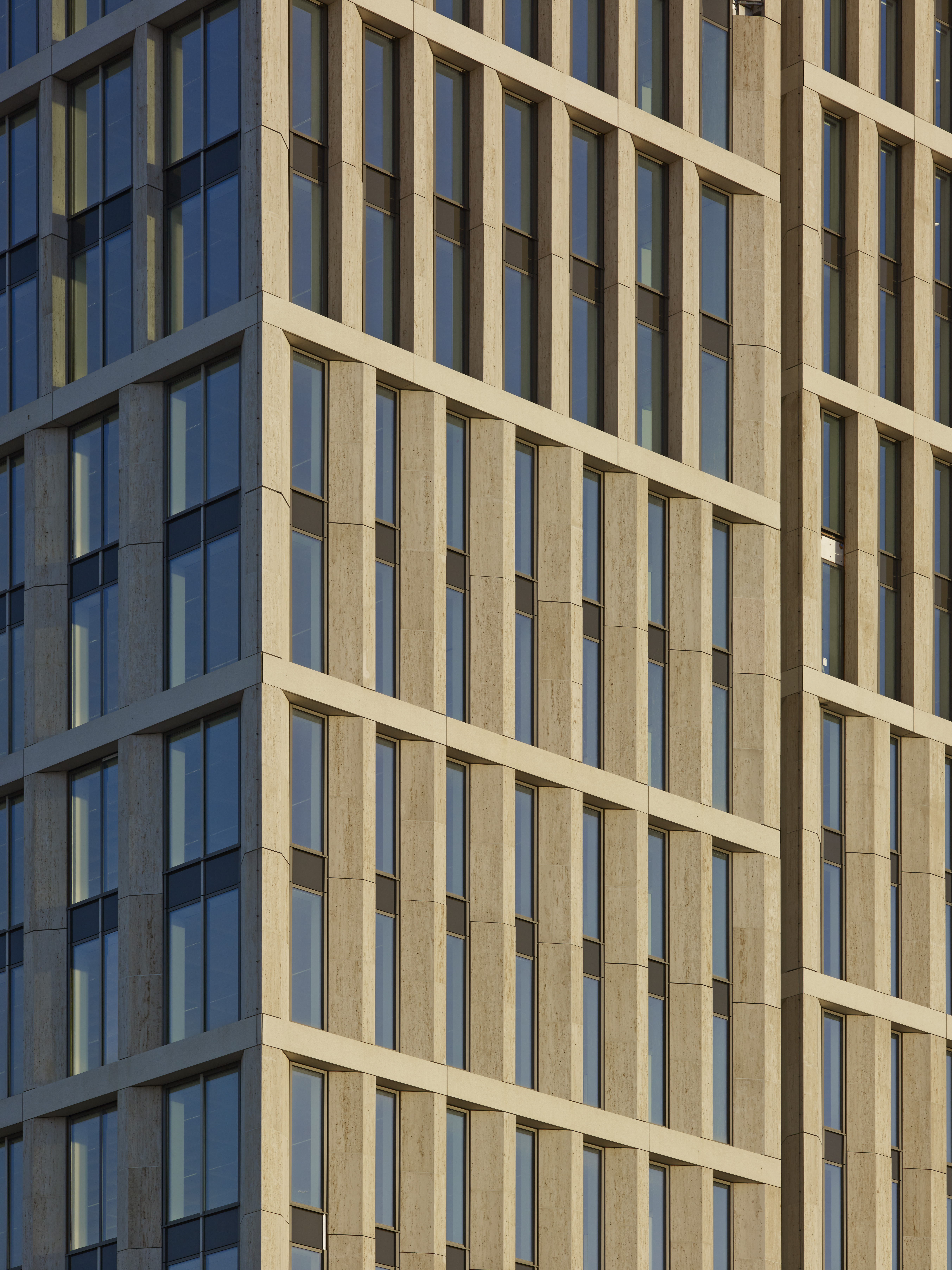 FIRST Rotterdam in volle glorie zichtbaar - architectenweb.nl